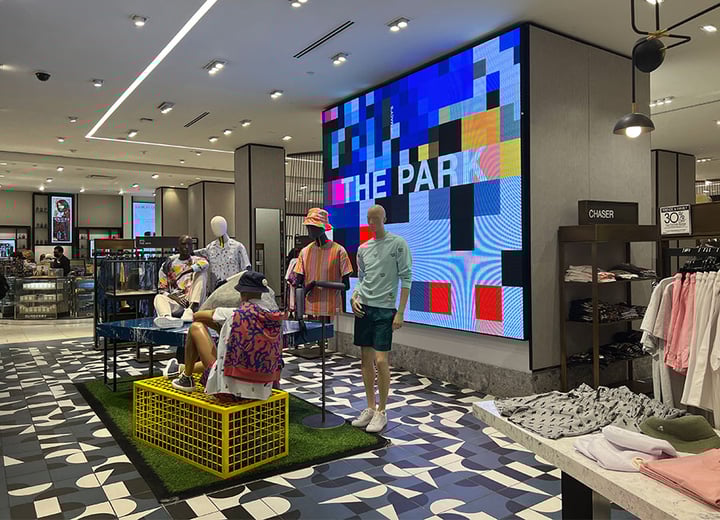 Retail | Who We Serve | Creative Realities